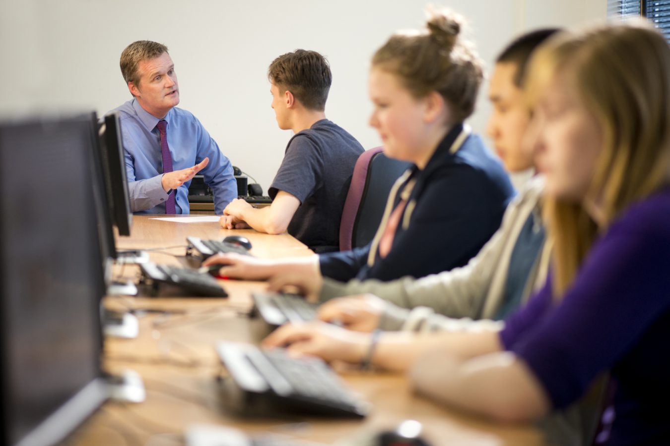 Exploring female participation and performance in computer science in ...